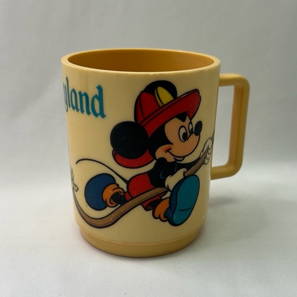 Disney | Art | Vintage Deka Disneyland Plastic Mug With Mickey Mouse ...